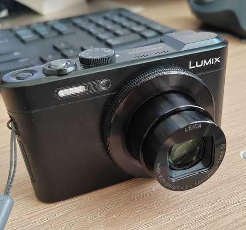 Panasonic DMC LF1