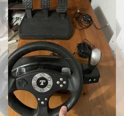 Игровой руль thrustmaster + 3 педали