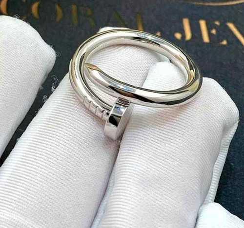 Золотое кольцо Cartier Juste un Clou