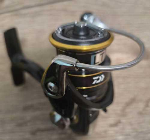 Катушка daiwa legalis 21 lt 2000