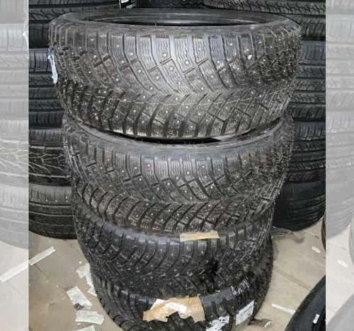 Michelin X-Ice North 4 215/50 R17 95T