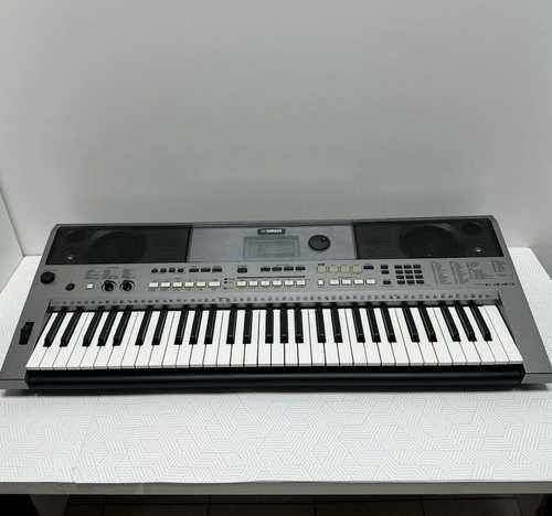 Синтезатор Yamaha PSR-E443