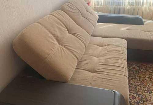 Большой угловой диван (с оттоманкой)