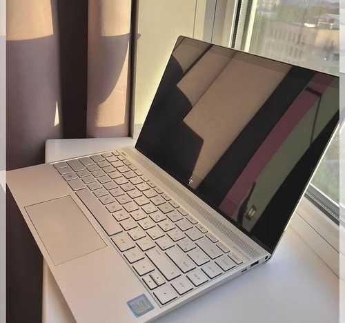 13.3" HP Envy 13-ad008ur Gold (как новый)