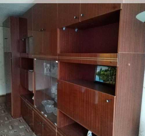 Стенка со шкафом в гостиную отдам бесплатно