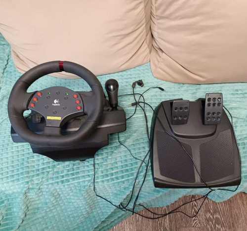 Игровой руль logitech momo racing