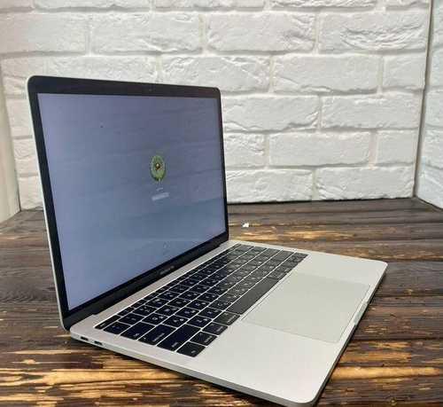 MacBook Pro 13inch 2017 i5/8гб ram/256 ssd