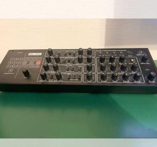 Аналоговый синтезатор behringer pro 800