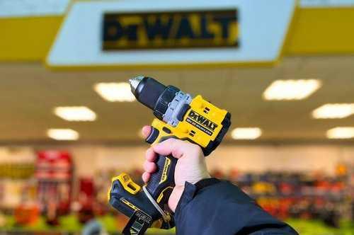 Дрель-шуруповерт аккумуляторная DeWalt DCD800E2T-Q