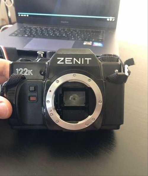 Плёночный фотоаппарат Зенит-122К