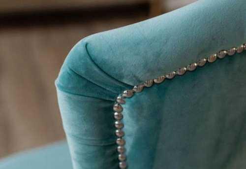 Мягкие стулья цвет молдинга серебро