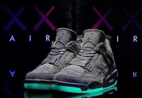 Nike air jordan 4 x kaws