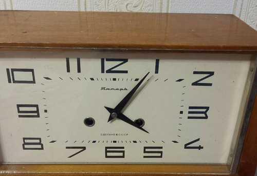 Часы настольные Янтарь с боем, 70 -ые года
