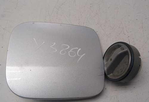 Лючок бензобака Toyota RAV 4, 2004