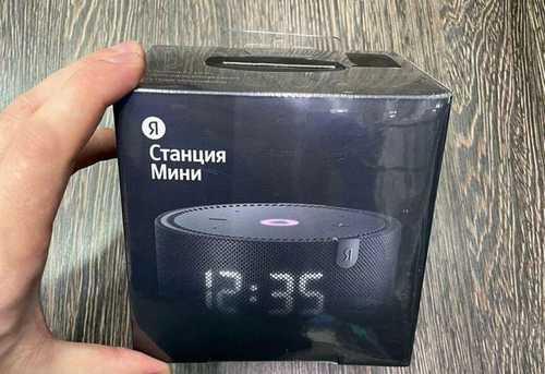 Яндекс станция мини 2 с часами черная