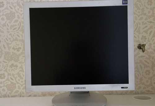 Монитор Samsung Syncmaster 173p plus