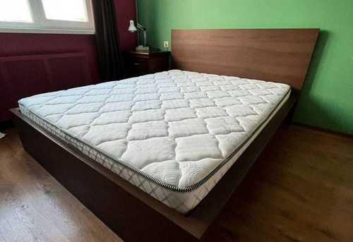Кровать двухспальная IKEA 160200 + матрас