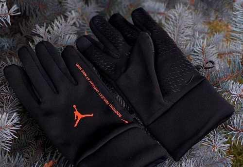 Перчатки Nike Jordan зимние с Тачскрином