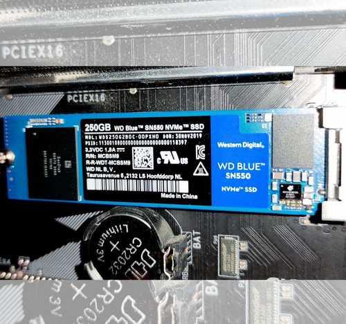 SSD 250 Гб Western Digital WD Blue M.2 NVMe 250G