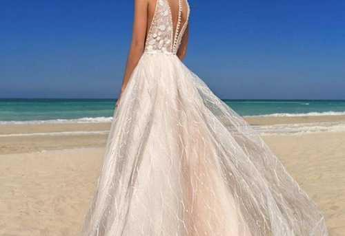 Свадебное платье со шлейфом 42-44 б/у