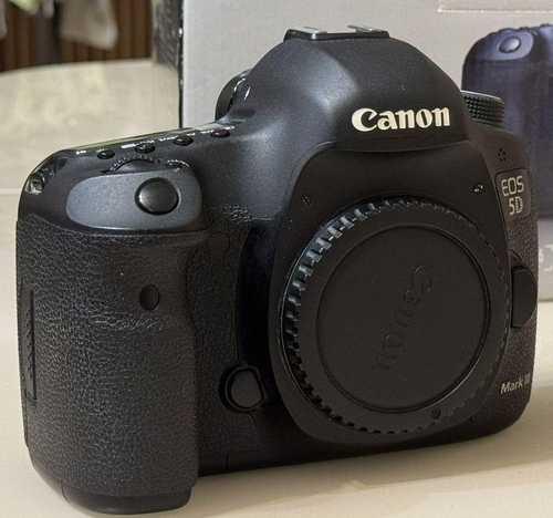 Canon eos 5D mark iii body