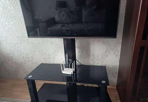 Стеклянный столик под телевизор