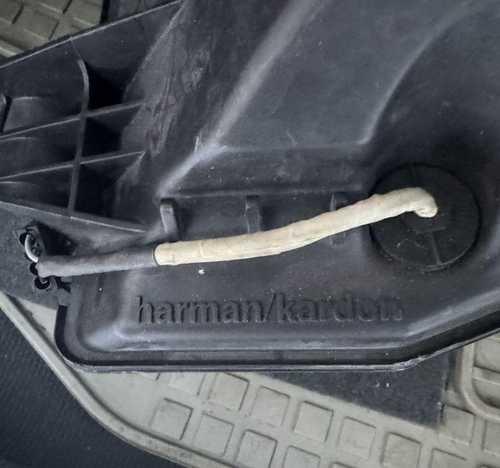 Сабвуфер harman kardon Mercedes w164