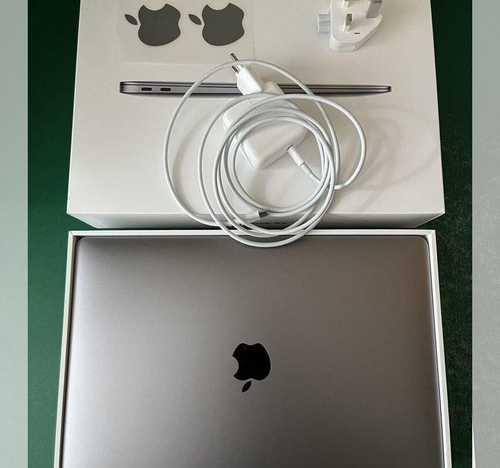 Apple MacBook Air M1