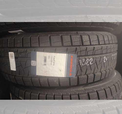 Pirelli Formula Ice FR 215/55 R18