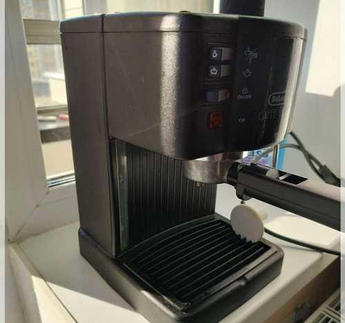 Кофеварка рожковая delonghi caffe veneto