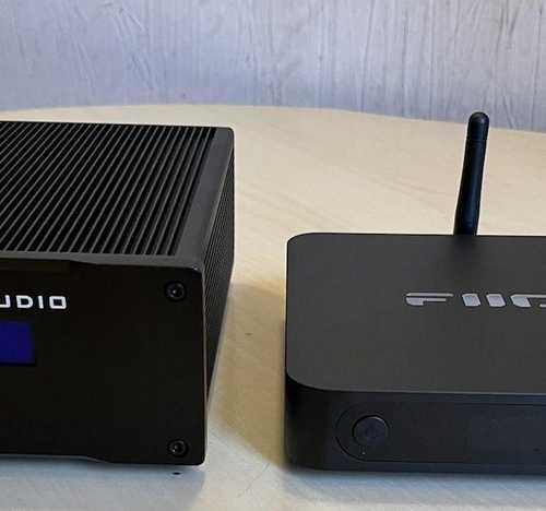 Стример Fiio SR11 с линейным блоком питания