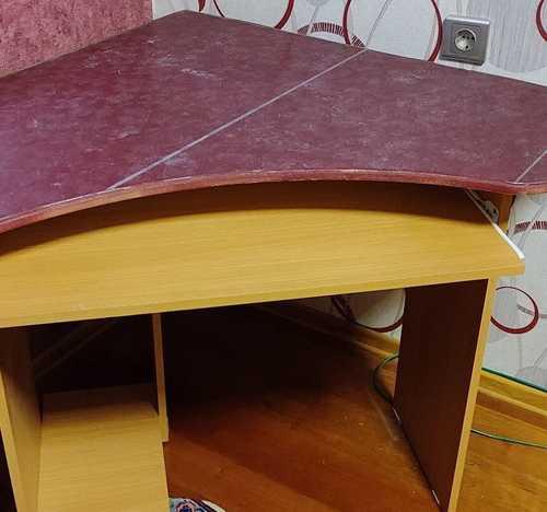 Стол компьютерный угловой