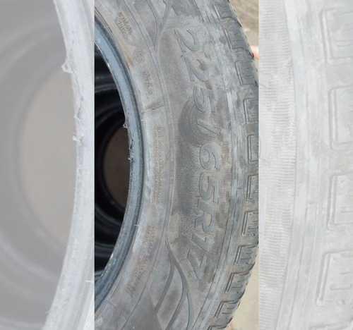 Goodyear EfficientGrip SUV 4x4 225/65 R17