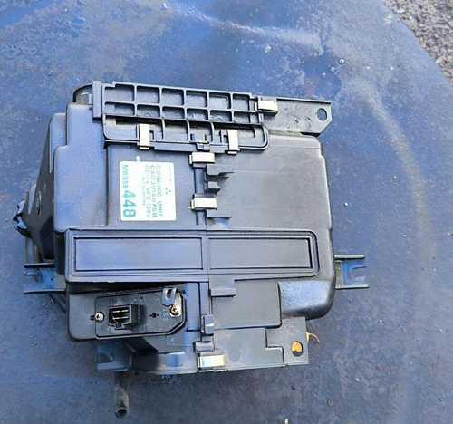 Корпус кондиционера в сборе Montero Sport 1