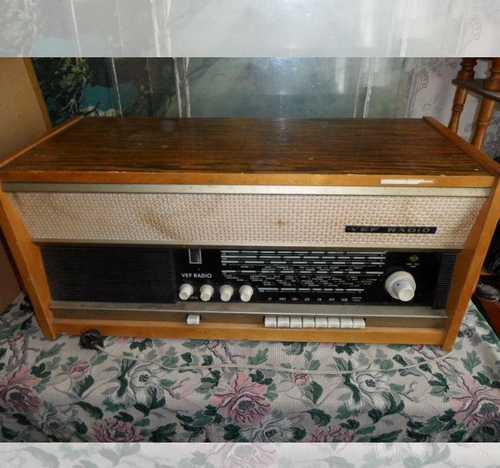 Радиола СССР VEF radio Riga