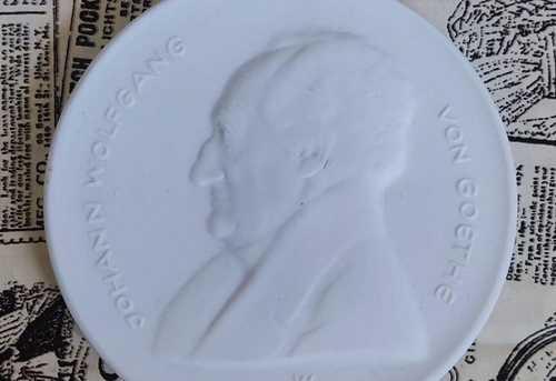 Медаль Фарфоровая 175 лет театру Гёте Meissen