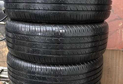 Goodyear EfficientGrip Performance SUV 225/55 R19 33V