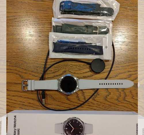 Часы смарт Galaxy Watch 4 Classic 42 mm