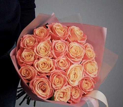 Цветы букет розы Мисс Пигги 60 см