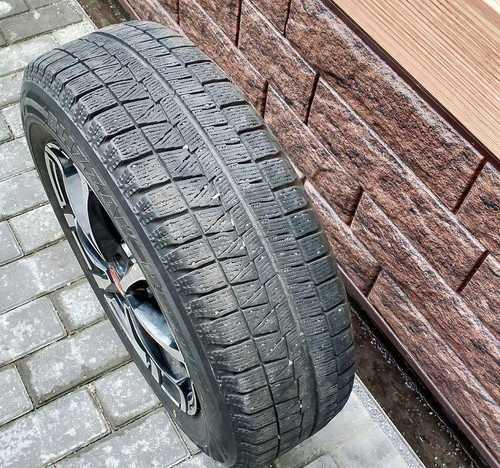 Bridgestone Blizzak Revo GZ 185/65 R15