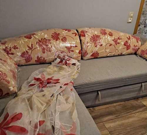 Набор подушек для дивана и тюль