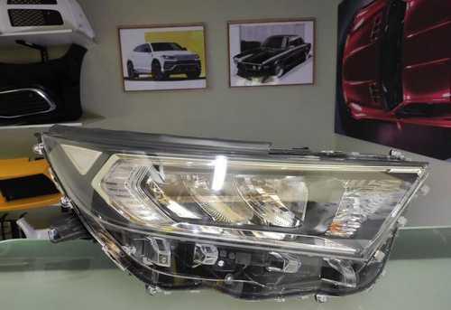 Фара правая LED Toyota RAV4 xa50