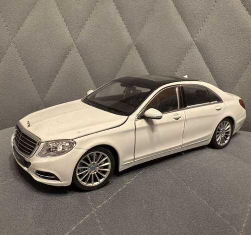 Модель автомобиля Mercedes S500