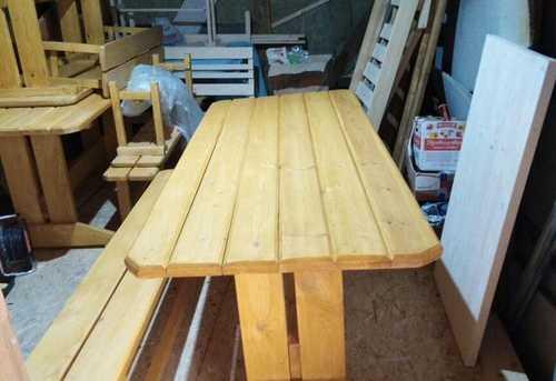 Стол и лавки деревянные