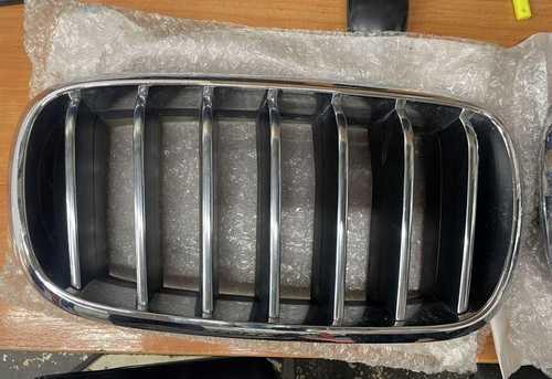 Решетка радиатора BMW X5 (F15) 51137316061