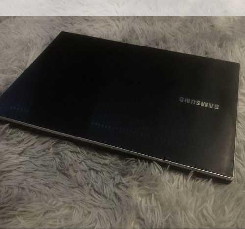 Ноутбук Samsung np300v5a