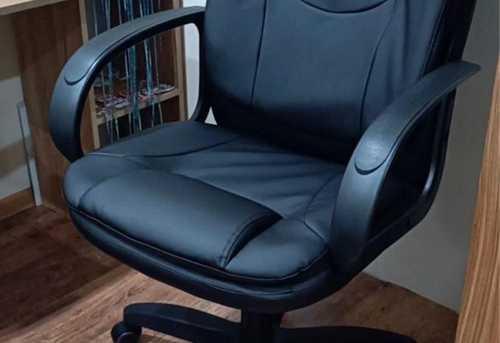 Компьютерное кресло руководителя новое