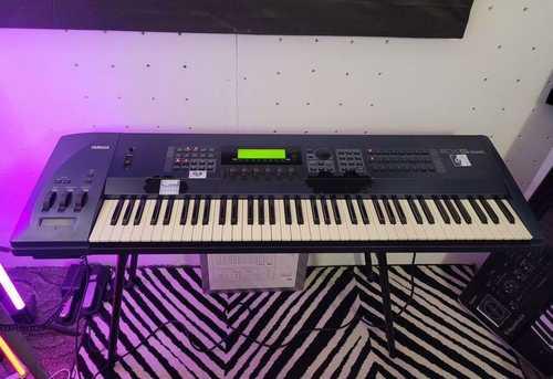 Yamaha EX5 синтезатор рабочая станция