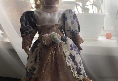 Кукла фарфоровая 40 см