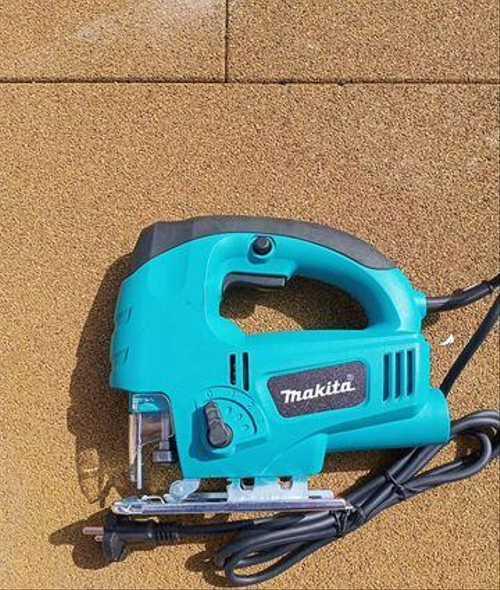 Лобзик Makita ST4304
